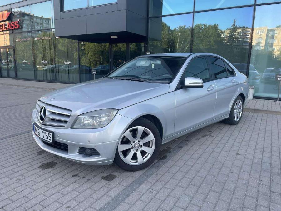 Pelēks Mercedes-Benz c-220 2010 Kauņa, ar dzinēja tilpumu 2.20 L un nobraukumu 290 tūkst. km par 4450 €, foto 3 vietnē AUTOMOTO.COM.LV