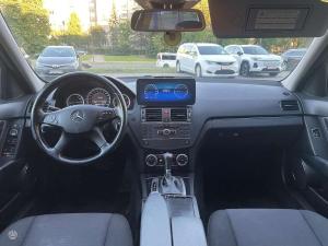 Pelēks Mercedes-Benz c-220 2010 Kauņa, ar dzinēja tilpumu 2.20 L un nobraukumu 290 tūkst. km par 4450 €, foto 8 vietnē AUTOMOTO.COM.LV