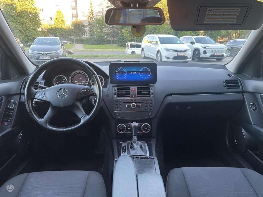 Pelēks Mercedes-Benz c-220 2010 Kauņa, ar dzinēja tilpumu 2.20 L un nobraukumu 290 tūkst. km par 4450 €, foto 8 vietnē AUTOMOTO.COM.LV
