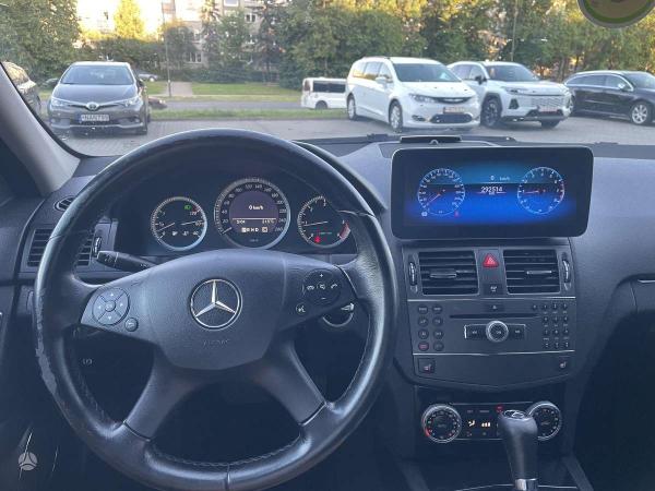 Grey Mercedes-Benz c-220 2010 in Kaunas, with an engine capacity of 2.20 L and mileage of 290 thousand km for 4450 €, photo 8 on AUTOMOTO.COM.LV