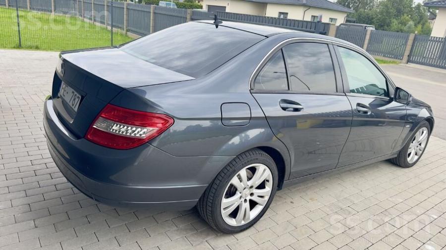 Pelēks Mercedes-Benz c-220 2010 Rīga, ar dzinēja tilpumu 2.10 L un nobraukumu 264 tūkst. km par 5600 €, foto 6 vietnē AUTOMOTO.COM.LV