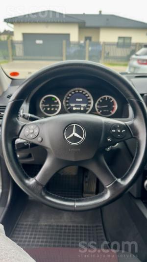 Pelēks Mercedes-Benz c-220 2010 Rīga, ar dzinēja tilpumu 2.10 L un nobraukumu 264 tūkst. km par 5600 €, foto 11 vietnē AUTOMOTO.COM.LV