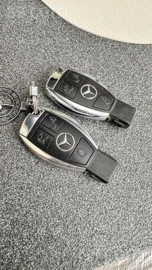 Pelēks Mercedes-Benz c-220 2010 Rīga, ar dzinēja tilpumu 2.10 L un nobraukumu 264 tūkst. km par 5600 €, foto 18 vietnē AUTOMOTO.COM.LV