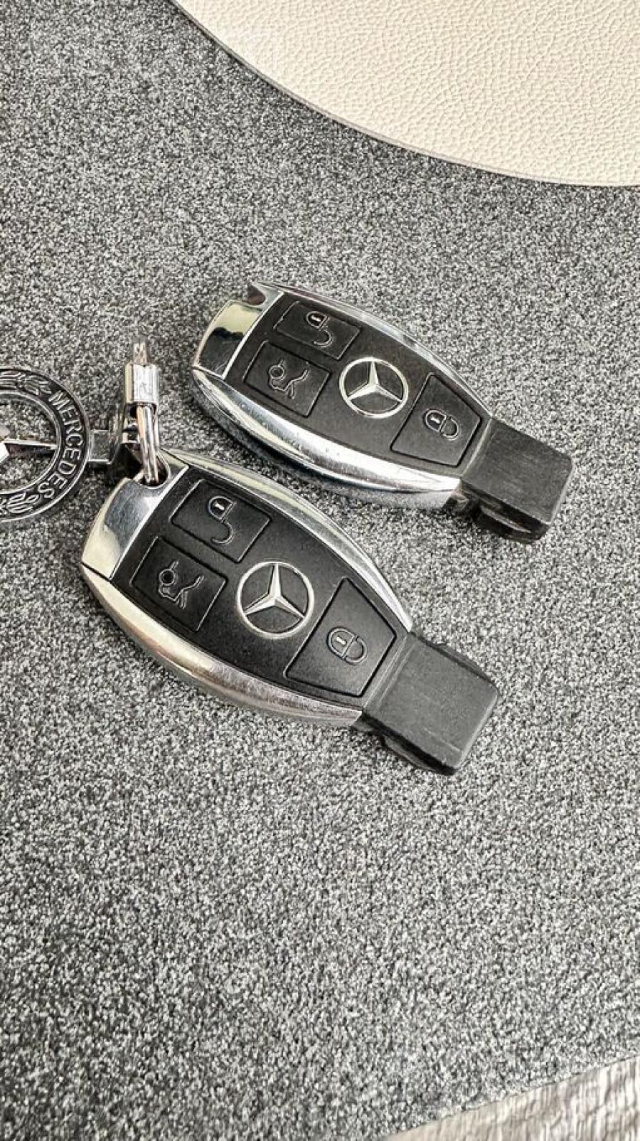 Pelēks Mercedes-Benz c-220 2010 Rīga, ar dzinēja tilpumu 2.10 L un nobraukumu 264 tūkst. km par 5600 €, foto 18 vietnē AUTOMOTO.COM.LV