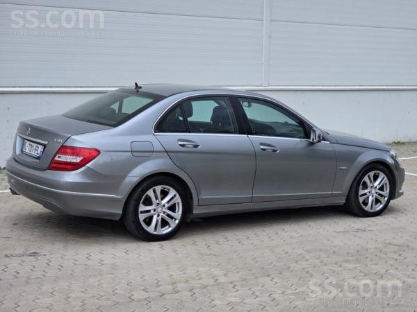 Pelēks Mercedes-Benz c-220 2011 Rīga, ar dzinēja tilpumu 2.20 L un nobraukumu 226 tūkst. km par 6990 €, foto 4 vietnē AUTOMOTO.COM.LV