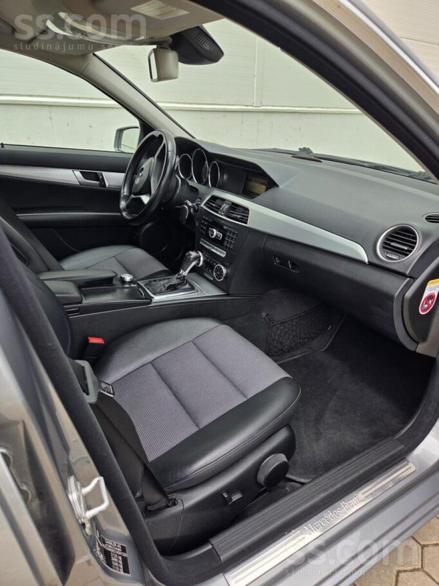 Серый Мерседес Ц 220 2011 в Рига, объемом двигателя 2.20 л и пробегом 226 тыс. км за 6990 €, фото 22 на AUTOMOTO.COM.LV