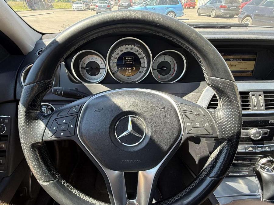 Grey Mercedes-Benz c-220 2012 in Kaunas, with an engine capacity of 2.14 L and mileage of 260 thousand km for 4900 €, photo 11 on AUTOMOTO.COM.LV