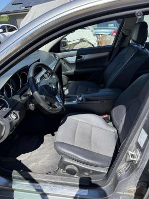Grey Mercedes-Benz c-220 2012 in Kaunas, with an engine capacity of 2.14 L and mileage of 260 thousand km for 4900 €, photo 12 on AUTOMOTO.COM.LV