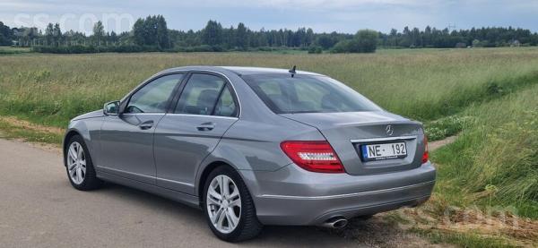 Pelēks Mercedes-Benz c-220 2012 Jēkabpils, ar dzinēja tilpumu 2.20 L un nobraukumu 244 tūkst. km par 9200 €, foto 3 vietnē AUTOMOTO.COM.LV