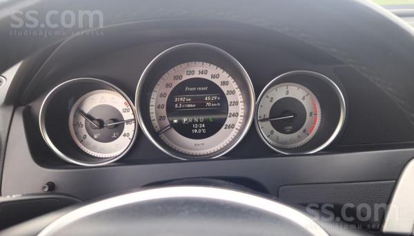 Pelēks Mercedes-Benz c-220 2012 Jēkabpils, ar dzinēja tilpumu 2.20 L un nobraukumu 244 tūkst. km par 9200 €, foto 5 vietnē AUTOMOTO.COM.LV