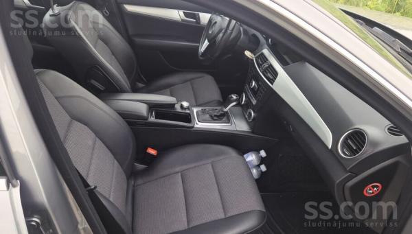 Pelēks Mercedes-Benz c-220 2012 Jēkabpils, ar dzinēja tilpumu 2.20 L un nobraukumu 244 tūkst. km par 9200 €, foto 8 vietnē AUTOMOTO.COM.LV