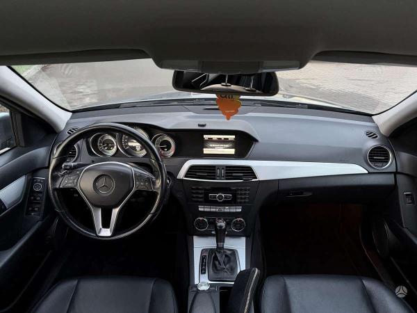 Mercedes-Benz c-220 2012 Kauņa vietnē Pelēks Mercedes-Benz c-220 2012 Kauņa, ar dzinēja tilpumu 2.14 L un nobraukumu 334 tūkst. km par 6900 €, foto 6 vietnē AUTOMOTO.COM.LV
