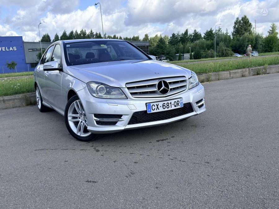 Grey Mercedes-Benz c-220 2013 in Panevezys, with an engine capacity of 2.14 L and mileage of 380 thousand km for 6990 €, photo 7 on AUTOMOTO.COM.LV