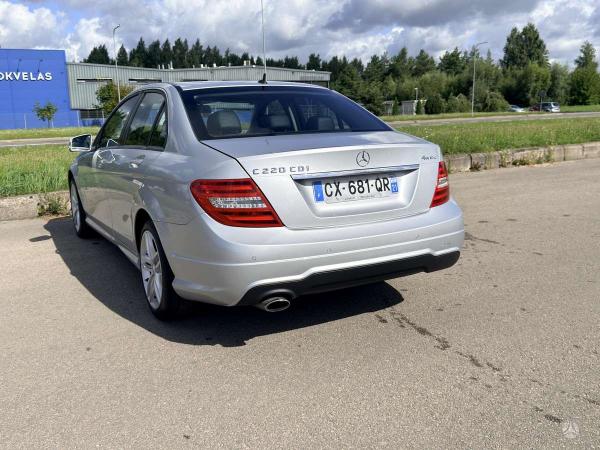 Grey Mercedes-Benz c-220 2013 in Panevezys, with an engine capacity of 2.14 L and mileage of 380 thousand km for 6990 €, photo 7 on AUTOMOTO.COM.LV