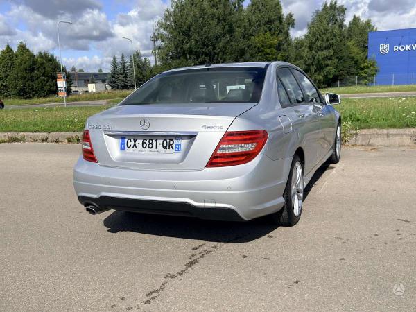 Grey Mercedes-Benz c-220 2013 in Panevezys, with an engine capacity of 2.14 L and mileage of 380 thousand km for 6990 €, photo 10 on AUTOMOTO.COM.LV