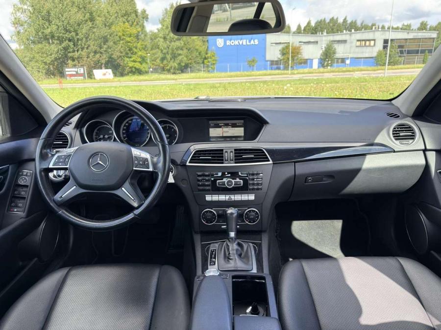 Grey Mercedes-Benz c-220 2013 in Panevezys, with an engine capacity of 2.14 L and mileage of 380 thousand km for 6990 €, photo 13 on AUTOMOTO.COM.LV