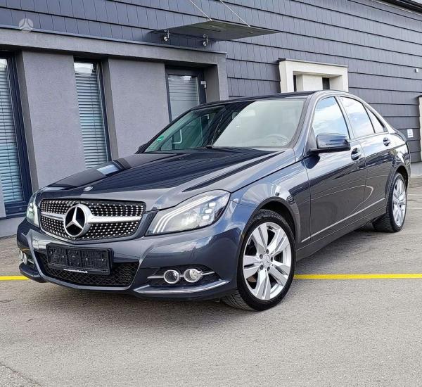 Pelēks Mercedes-Benz c-220 2013 Kauņa, ar dzinēja tilpumu 0.00 L un nobraukumu 263 tūkst. km par 5900 €, foto 4 vietnē AUTOMOTO.COM.LV