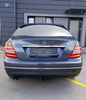 Pelēks Mercedes-Benz c-220 2013 Kauņa, ar dzinēja tilpumu 0.00 L un nobraukumu 263 tūkst. km par 5900 €, foto 6 vietnē AUTOMOTO.COM.LV