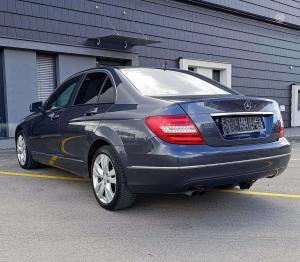 Pelēks Mercedes-Benz c-220 2013 Kauņa, ar dzinēja tilpumu 0.00 L un nobraukumu 263 tūkst. km par 5900 €, foto 7 vietnē AUTOMOTO.COM.LV