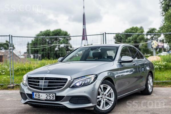 Pelēks Mercedes-Benz c-220 2014 Rīga, ar dzinēja tilpumu 2.20 L un nobraukumu 316 tūkst. km par 11490 €, foto 1 vietnē AUTOMOTO.COM.LV