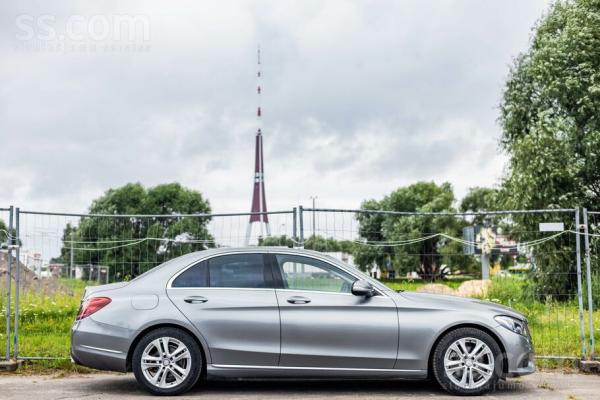 Pelēks Mercedes-Benz c-220 2014 Rīga, ar dzinēja tilpumu 2.20 L un nobraukumu 316 tūkst. km par 11490 €, foto 5 vietnē AUTOMOTO.COM.LV
