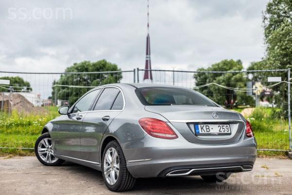 Pelēks Mercedes-Benz c-220 2014 Rīga, ar dzinēja tilpumu 2.20 L un nobraukumu 316 tūkst. km par 11490 €, foto 6 vietnē AUTOMOTO.COM.LV