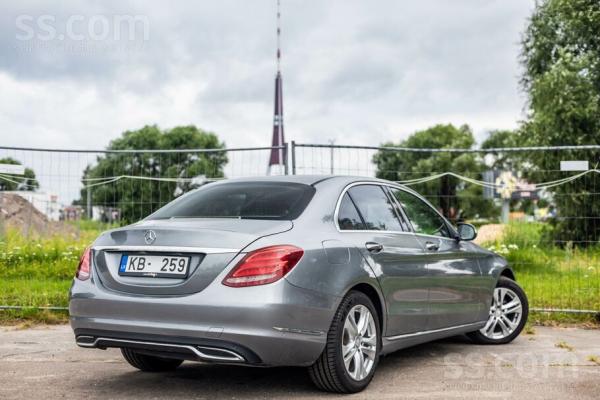Pelēks Mercedes-Benz c-220 2014 Rīga, ar dzinēja tilpumu 2.20 L un nobraukumu 316 tūkst. km par 11490 €, foto 7 vietnē AUTOMOTO.COM.LV