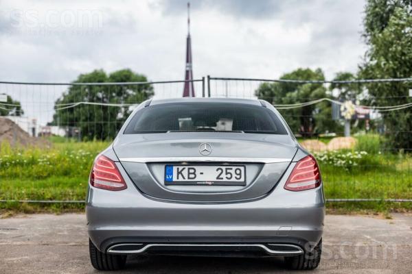 Pelēks Mercedes-Benz c-220 2014 Rīga, ar dzinēja tilpumu 2.20 L un nobraukumu 316 tūkst. km par 11490 €, foto 8 vietnē AUTOMOTO.COM.LV