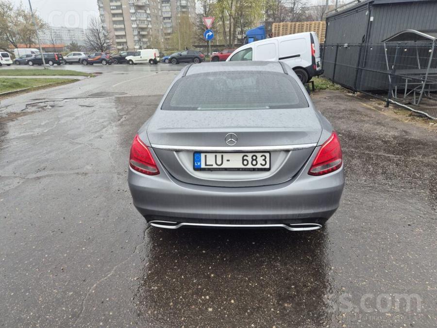 Pelēks Mercedes-Benz c-220 2014 Rīga, ar dzinēja tilpumu 2.20 L un nobraukumu 278 tūkst. km par 13990 €, foto 8 vietnē AUTOMOTO.COM.LV