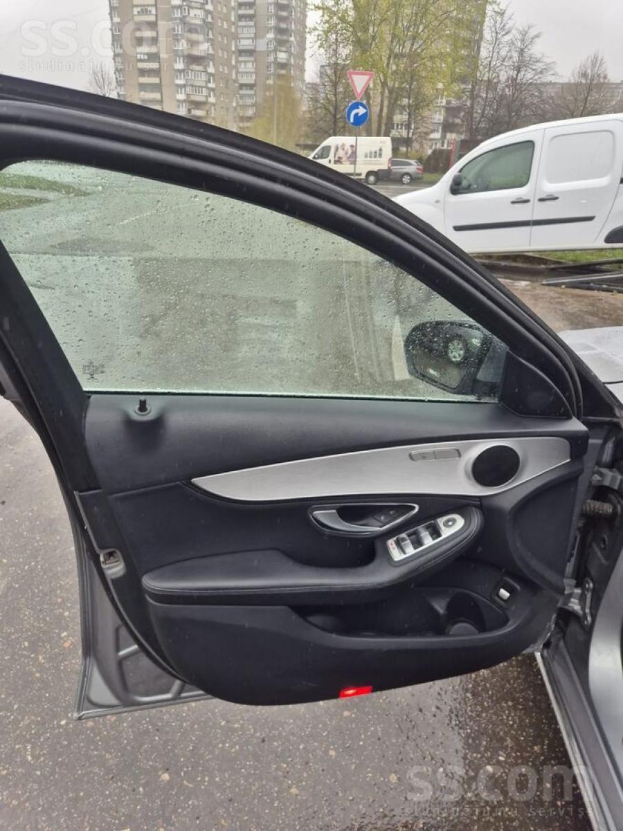 Pelēks Mercedes-Benz c-220 2014 Rīga, ar dzinēja tilpumu 2.20 L un nobraukumu 278 tūkst. km par 13990 €, foto 19 vietnē AUTOMOTO.COM.LV