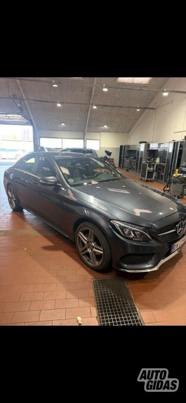 Pelēks Mercedes-Benz c-220 2014 Panevēža, ar dzinēja tilpumu 2.10 L un nobraukumu 194 tūkst. km par 13500 €, foto 1 vietnē AUTOMOTO.COM.LV