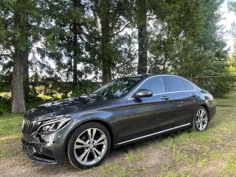 Pelēks Mercedes-Benz c-220 2014 Kauņa, ar dzinēja tilpumu 2.14 L un nobraukumu 151 tūkst. km par 12850 €, foto 11 vietnē AUTOMOTO.COM.LV