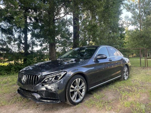Grey Mercedes-Benz c-220 2014 in Kaunas, with an engine capacity of 2.14 L and mileage of 151 thousand km for 12850 €, photo 1 on AUTOMOTO.COM.LV