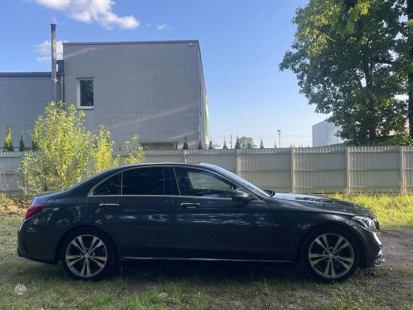 Grey Mercedes-Benz c-220 2014 in Kaunas, with an engine capacity of 2.14 L and mileage of 151 thousand km for 12850 €, photo 6 on AUTOMOTO.COM.LV