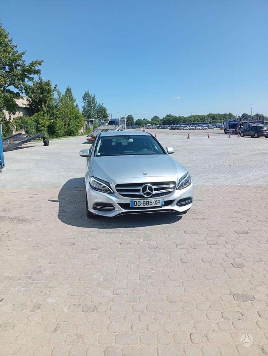 Grey Mercedes-Benz c-220 2014 in Taurage, with an engine capacity of 2.14 L and mileage of 236 thousand km for 12200 €, photo 3 on AUTOMOTO.COM.LV