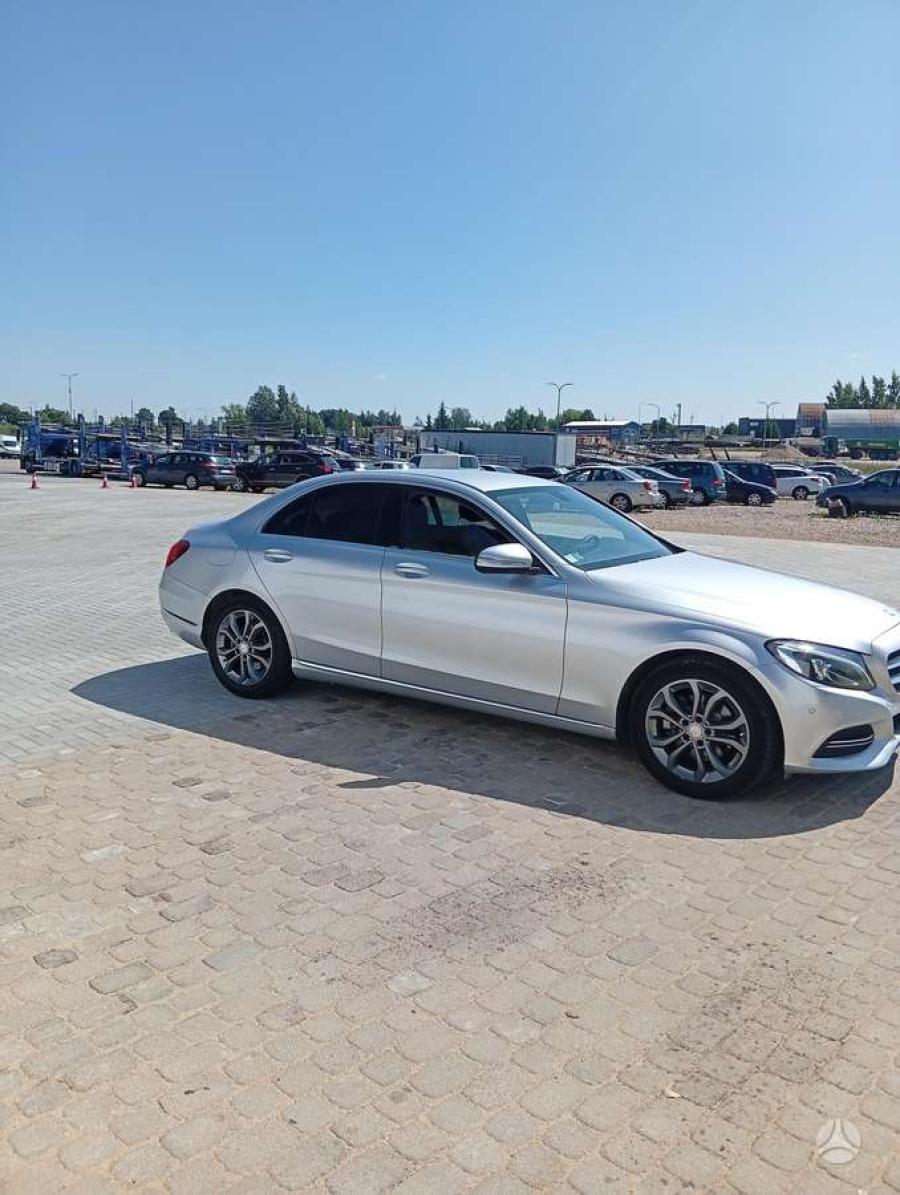 Grey Mercedes-Benz c-220 2014 in Taurage, with an engine capacity of 2.14 L and mileage of 236 thousand km for 12200 €, photo 5 on AUTOMOTO.COM.LV