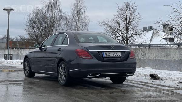Grey Mercedes-Benz c-220 2014 in Riga, with an engine capacity of 2.20 L and mileage of 351 thousand km for 13000 €, photo 5 on AUTOMOTO.COM.LV