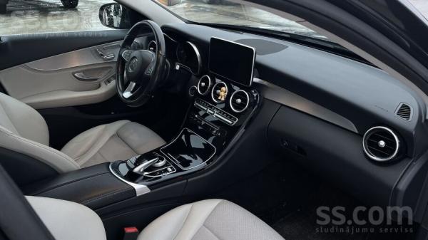 Grey Mercedes-Benz c-220 2014 in Riga, with an engine capacity of 2.20 L and mileage of 351 thousand km for 13000 €, photo 8 on AUTOMOTO.COM.LV