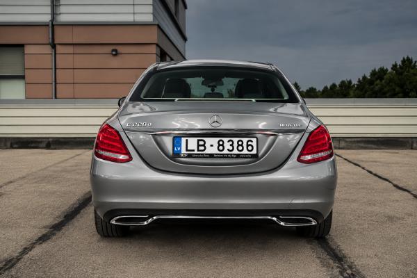 Mercedes-Benz c-220 2014 Rīga vietnē Pelēks Mercedes-Benz c-220 2014 Rīga, ar dzinēja tilpumu 2.20 L un nobraukumu 200 tūkst. km par 12550 €, foto 3 vietnē AUTOMOTO.COM.LV