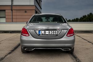 Grey Mercedes-Benz c-220 2014 in Riga, with an engine capacity of 2.20 L and mileage of 200 thousand km for 12550 €, photo 3 on AUTOMOTO.COM.LV