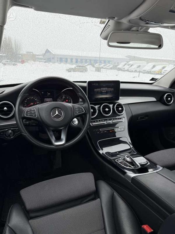 Pelēks Mercedes-Benz c-220 2015 Tauragė, ar dzinēja tilpumu 2.20 L un nobraukumu 213 tūkst. km par 12700 €, foto 9 vietnē AUTOMOTO.COM.LV