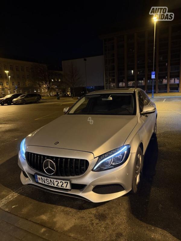 Pelēks Mercedes-Benz c-220 2015 Viļņa, ar dzinēja tilpumu 2.10 L un nobraukumu 202 tūkst. km par 13200 €, foto 1 vietnē AUTOMOTO.COM.LV
