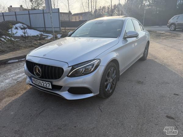Pelēks Mercedes-Benz c-220 2015 Viļņa, ar dzinēja tilpumu 2.10 L un nobraukumu 202 tūkst. km par 13200 €, foto 4 vietnē AUTOMOTO.COM.LV