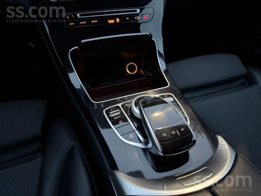 Pelēks Mercedes-Benz c-220 2015 Jelgava, ar dzinēja tilpumu 2.20 L un nobraukumu 236 tūkst. km par 14300 €, foto 19 vietnē AUTOMOTO.COM.LV