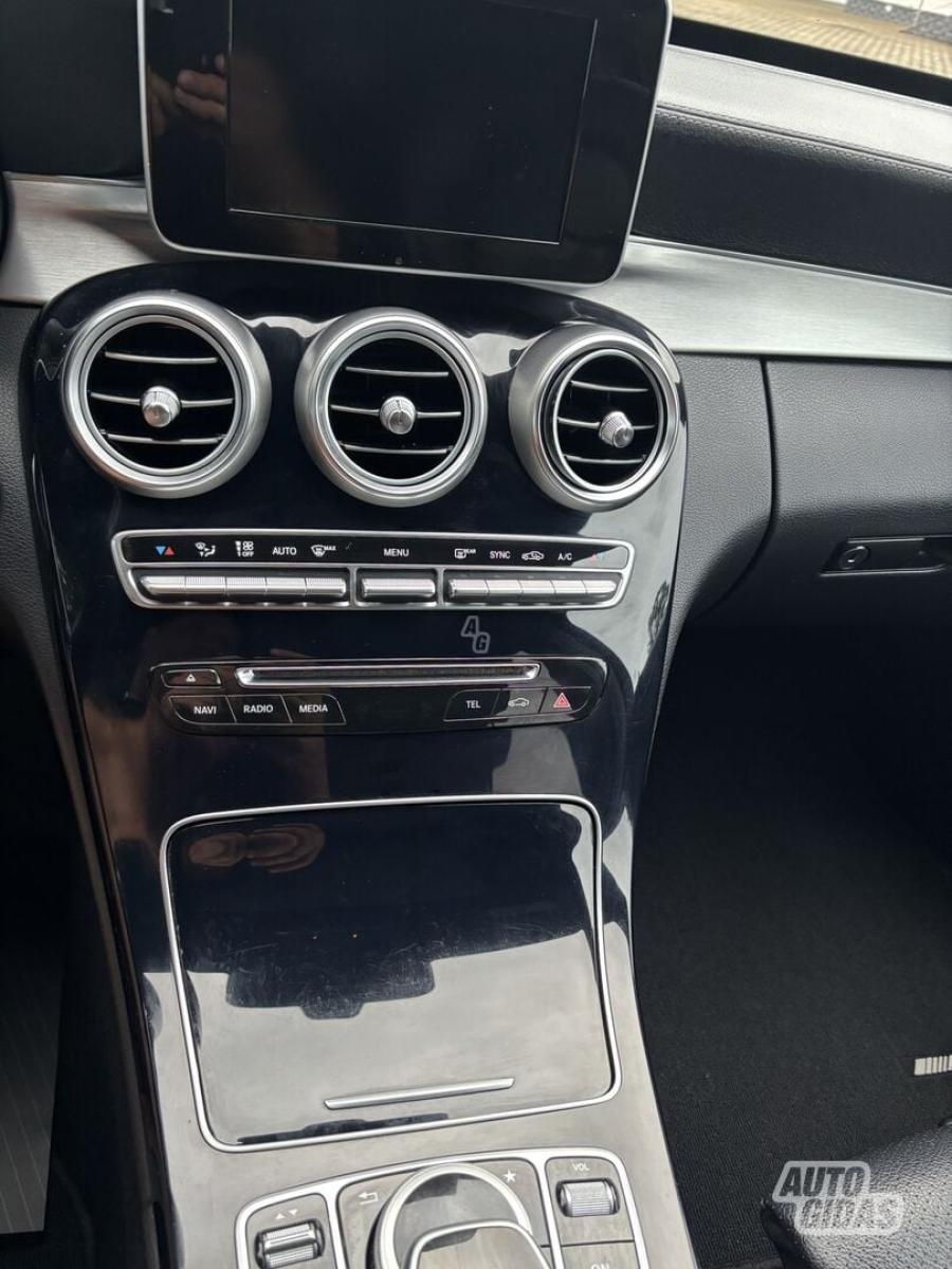 Pelēks Mercedes-Benz c-220 2015 Jurbarkas, ar dzinēja tilpumu 2.10 L un nobraukumu 201 tūkst. km par 13500 €, foto 30 vietnē AUTOMOTO.COM.LV