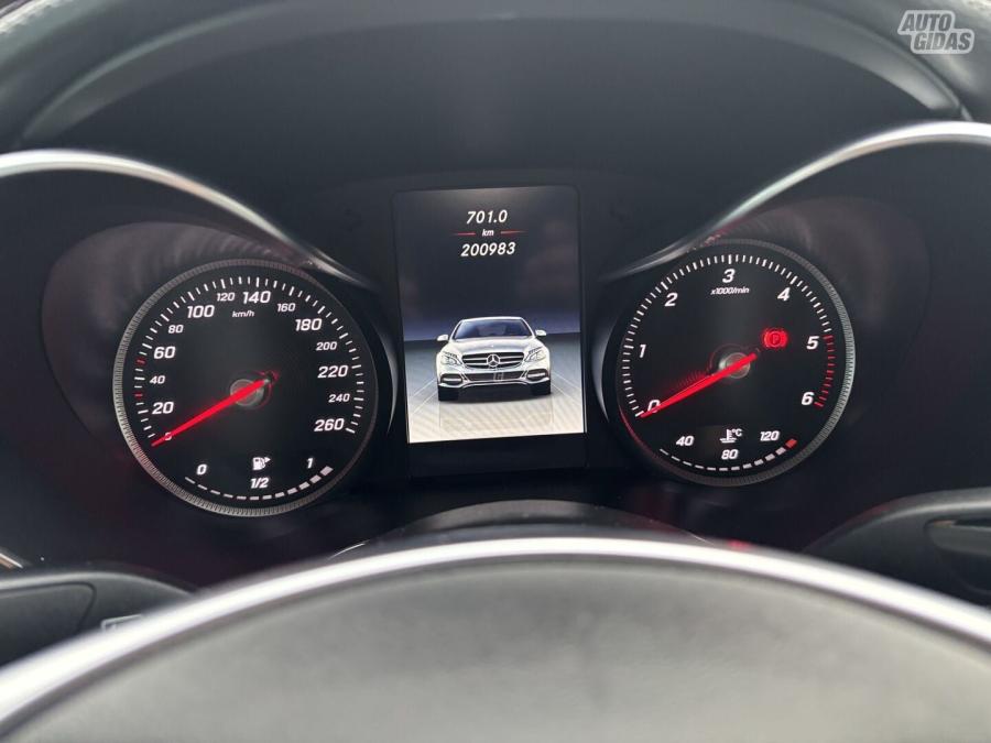 Pelēks Mercedes-Benz c-220 2015 Jurbarkas, ar dzinēja tilpumu 2.10 L un nobraukumu 201 tūkst. km par 13500 €, foto 31 vietnē AUTOMOTO.COM.LV