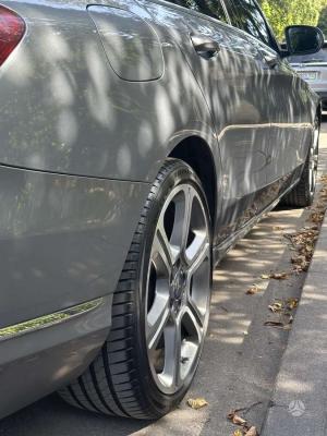 Grey Mercedes-Benz c-220 2015 in Vilnius, with an engine capacity of 2.14 L and mileage of 283 thousand km for 12700 €, photo 5 on AUTOMOTO.COM.LV