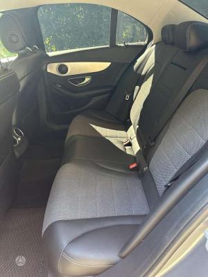 Grey Mercedes-Benz c-220 2015 in Vilnius, with an engine capacity of 2.14 L and mileage of 283 thousand km for 12700 €, photo 19 on AUTOMOTO.COM.LV