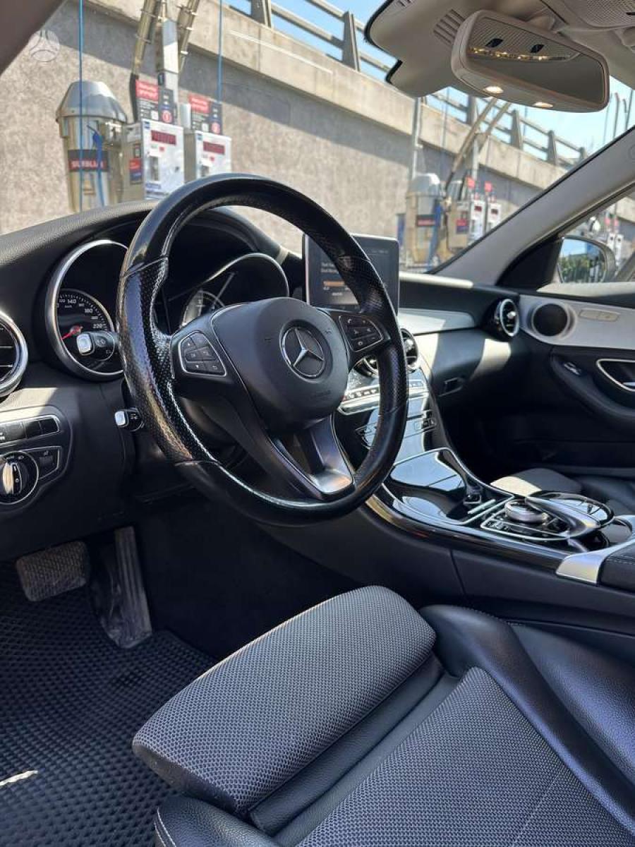 Grey Mercedes-Benz c-220 2015 in Vilnius, with an engine capacity of 2.14 L and mileage of 283 thousand km for 12700 €, photo 20 on AUTOMOTO.COM.LV
