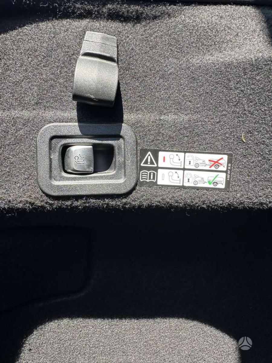 Grey Mercedes-Benz c-220 2015 in Vilnius, with an engine capacity of 2.14 L and mileage of 283 thousand km for 12700 €, photo 29 on AUTOMOTO.COM.LV